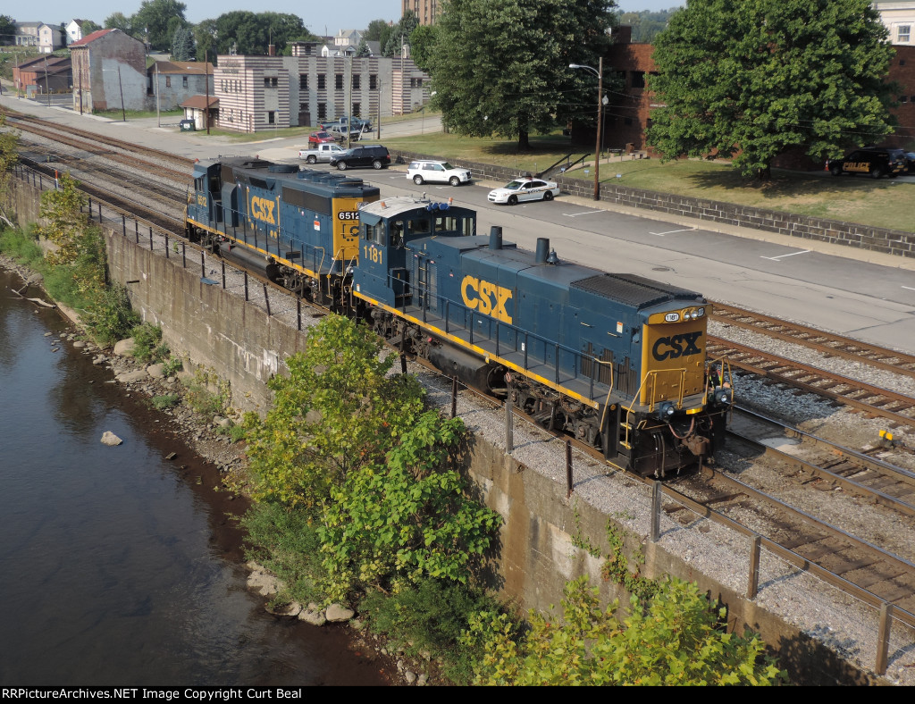 CSX 1181 and 6512